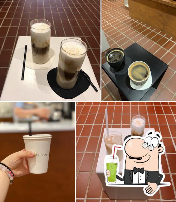 Wet Coffee cafe, Seoul, Hannam-daero 27ga-gil - Restaurant reviews