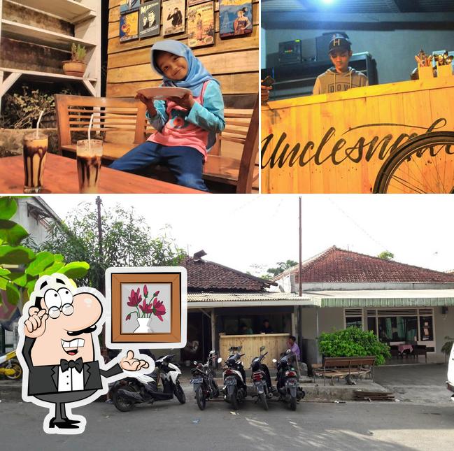 Unclesnake Coffee cafe, Jasinga, Jalan Letnan Sayuti No. 6 - Restaurant ...