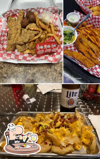 Front Street Bar and Lounge, Winona - Restaurant menu, prices and reviews