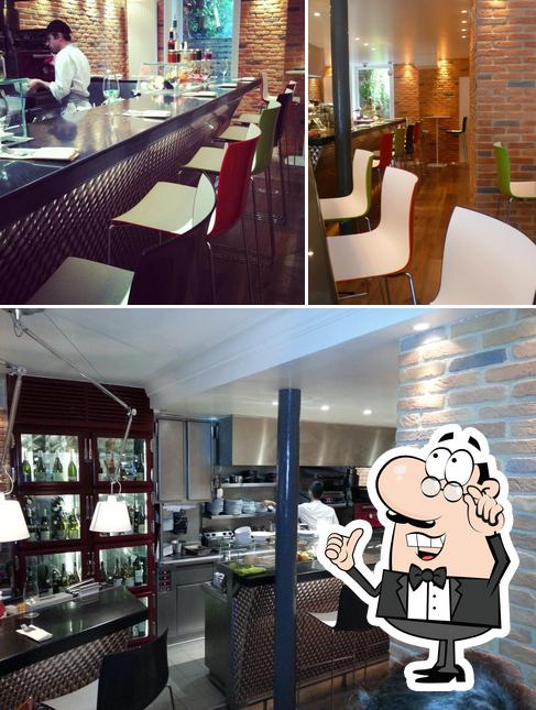 Antoine de Montmartre pub & bar, Paris - Restaurant reviews