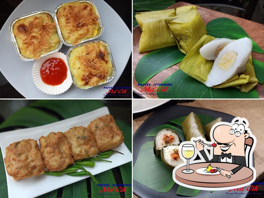 Pastel Istimewa Ma'Cik Kelapa Gading, North Jakarta - Restaurant menu ...