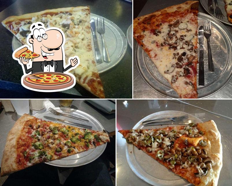 Lazy Moon, 11551 University Blvd in Orlando - Restaurant menu and reviews