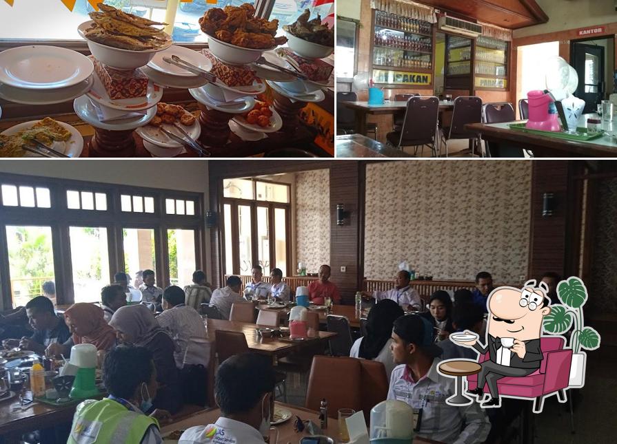 RM Padang Murah Meriah restaurant, Sindutan - Restaurant reviews