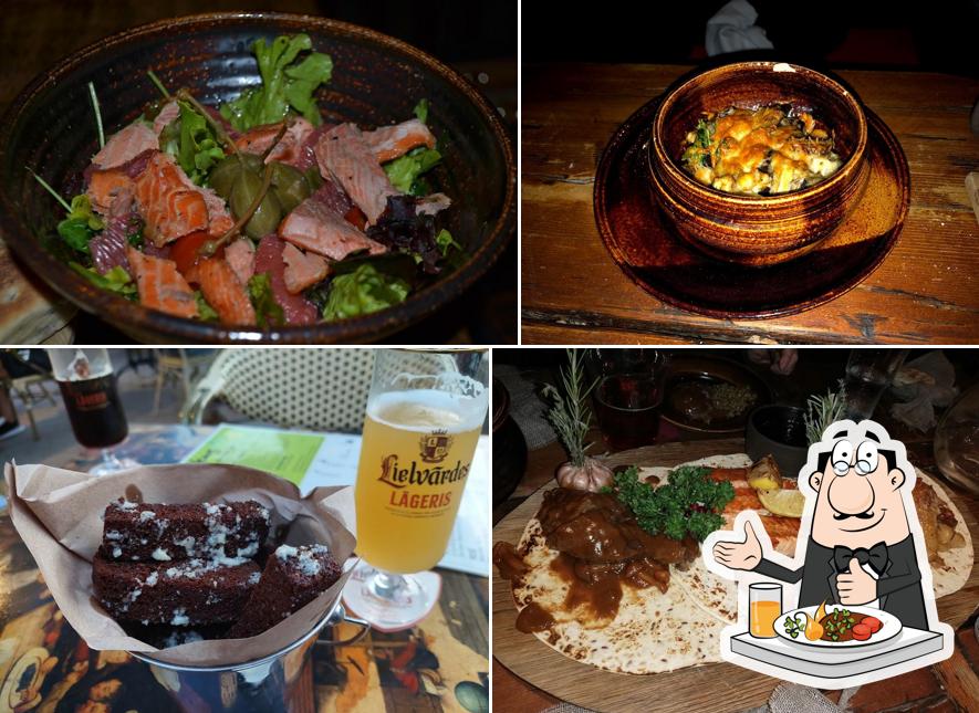 Rozengrāls (Vinarium civitatis rigensis) restaurant, Riga, Rozena iela ...