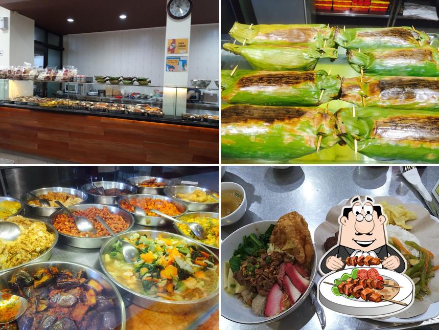 Roti Tiam Bakery And Café, Balikpapan, Jl. MT Haryono No.83 ...