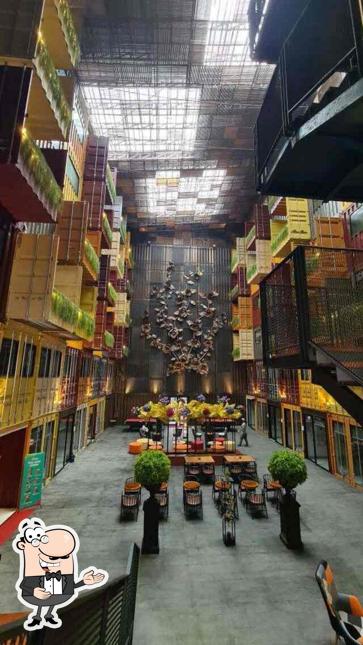 Portable Qubika Kitchen & Lounge restaurant, Curug Sangereng, Jl ...
