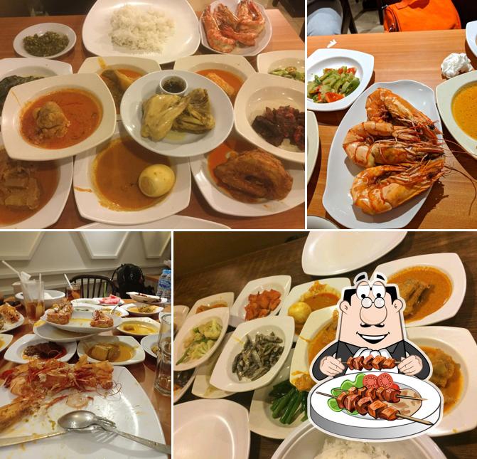 Restaurant Padang Sari Ratu (Plaza Indonesia), Central Jakarta ...