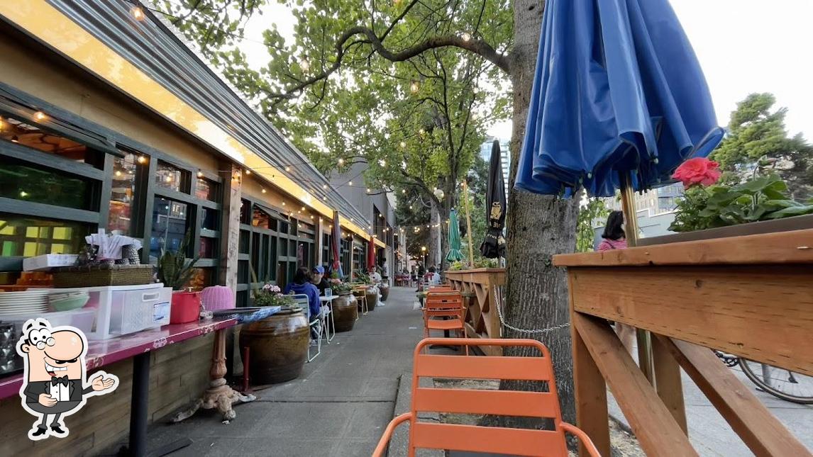 Bangrak Market in Seattle - Restaurant menu and reviews