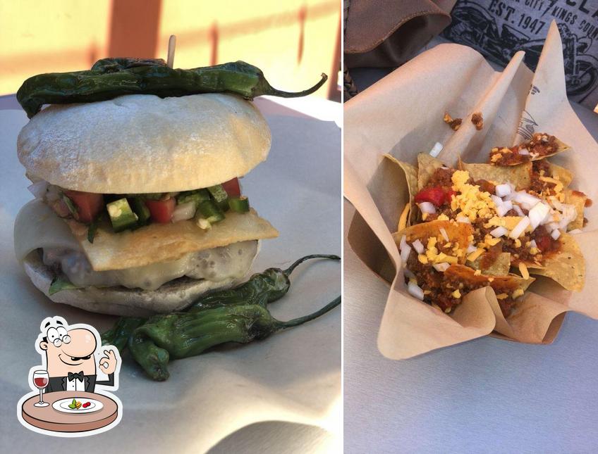 Barrio Burgers in Los Angeles - Restaurant menu and reviews