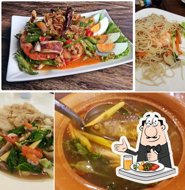 Restaurante Ruen Mae Lui, Bangkok, 19 เสรี2 ซอย 20 - Opiniones del ...