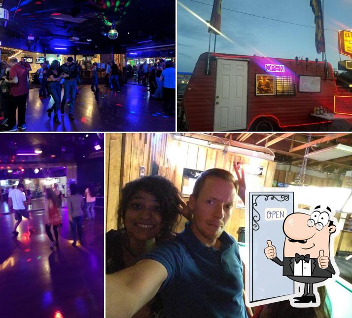 Last Frontier Bar in Anchorage - Restaurant reviews