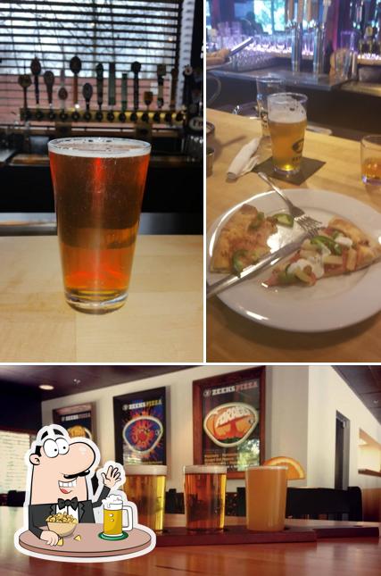 Zeeks Pizza in Bothell - Restaurant menu and reviews
