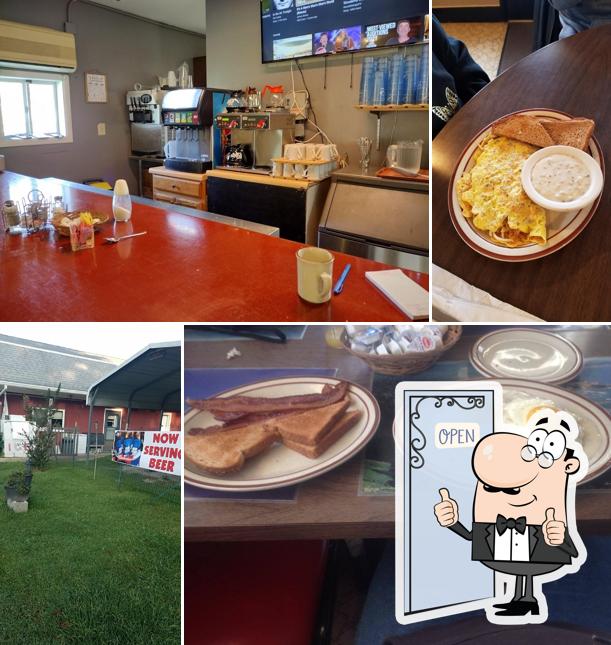 The Barn Cafe, 9055 Oakland Rd in Estados Unidos - Restaurant reviews