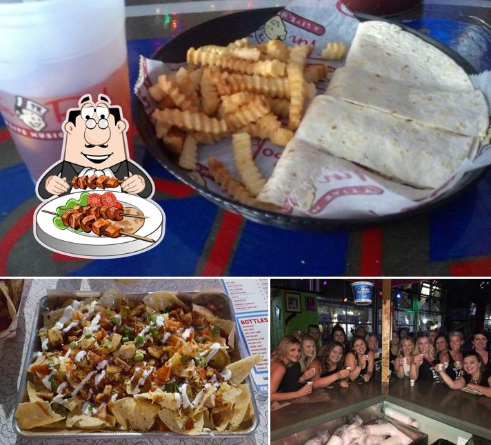 Tin Roof, Cincinnati - Restaurant menu, prices and reviews