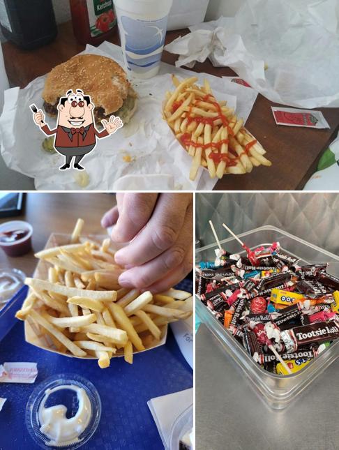 Scoopers, 4040 Kietzke Ln in Reno - Restaurant menu and reviews