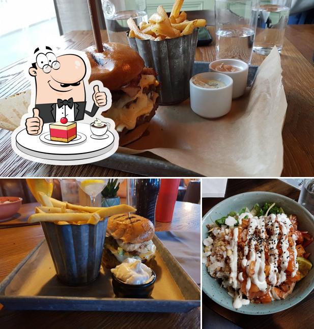 Poké Burger restaurant, Stockholm, Gustavslundsvägen 149e - Restaurant ...