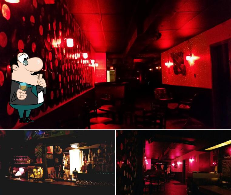 Bass Line in Toronto - Restaurant reviews
