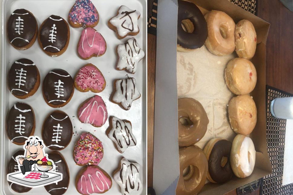 Reasey Donuts, 202 E Canal St in Mulberry - Restaurant menu and reviews