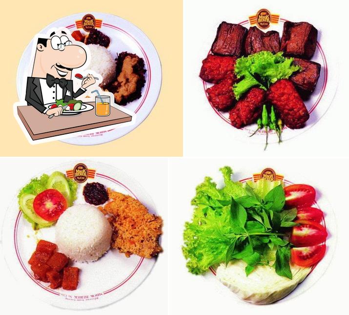 Mbok Berek Fried Chicken restaurant, Bekasi Regency, Jl. Ahmad Yani Blk ...