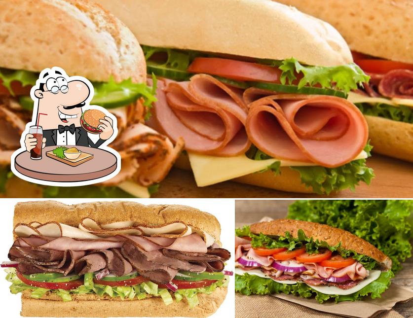 Subway restaurant, Salvador, Av. Luís Viana Filho, 6462 - Restaurant ...
