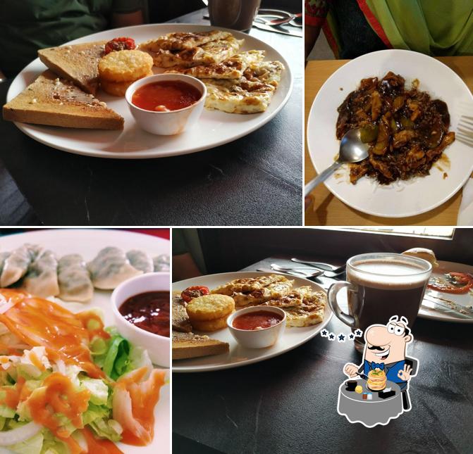 Cafe Peter, Pune, Waman Ganesh Heights - Restaurant menu and reviews