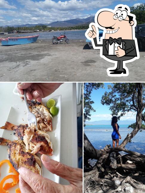 El Barco Monte Rio, Azua, Calle playa monte rio 49 - Restaurant reviews