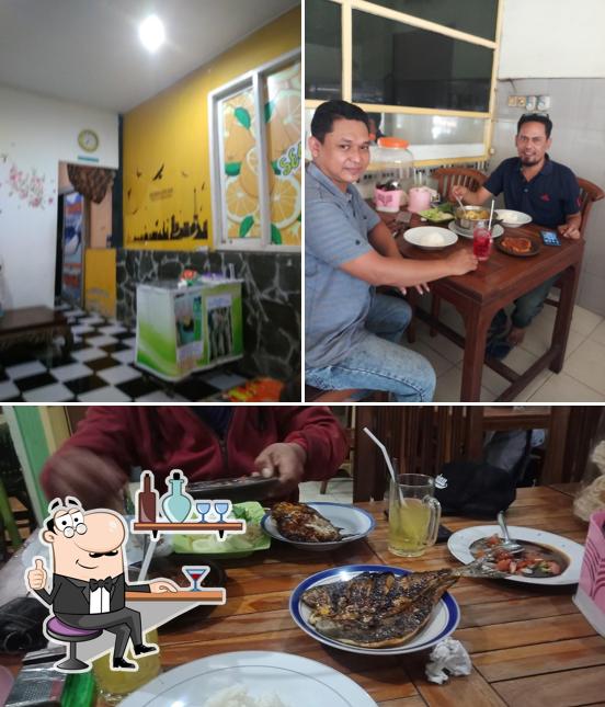 RM. Lamongan Kusuma Rasa Mbak Atun, Jepara - Restaurant menu, prices ...