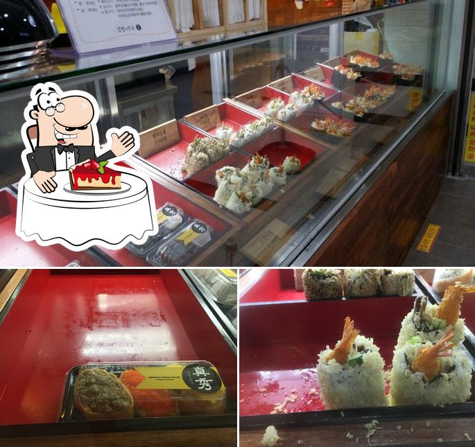 Bukchon Son Mandu Wangsimni Station restaurant, Seoul, 2nd - Restaurant ...