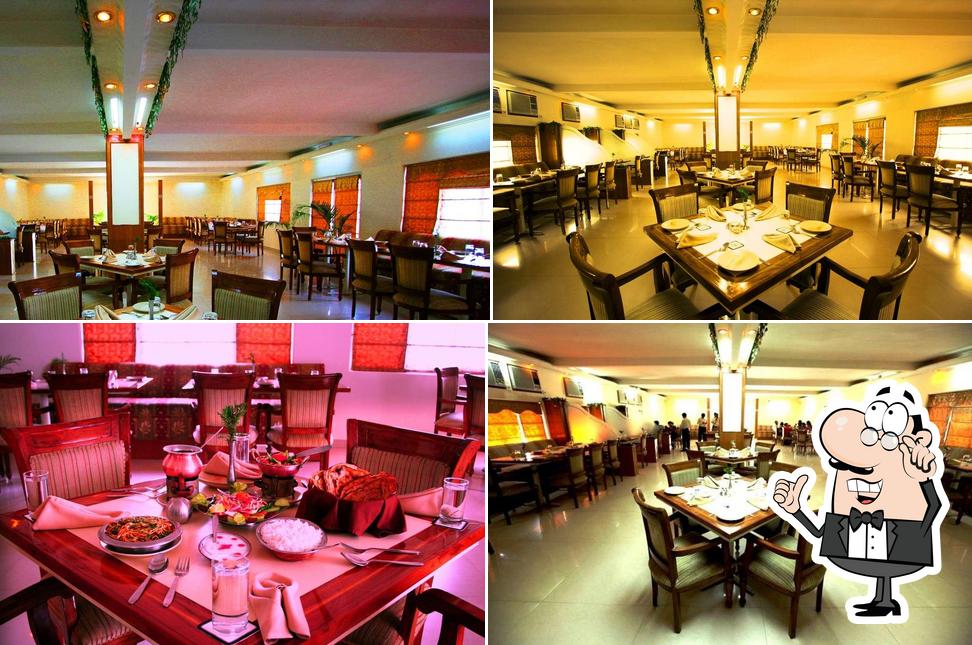Baza Restaurant, Aapno Ghar, Gurugram, 43rd Mile Stone - Restaurant ...