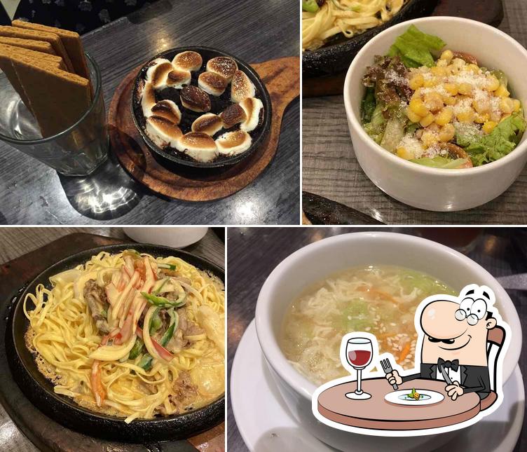 1322 Bar and Lounge Harbour Square, Manila, CCP Complex - Restaurant ...