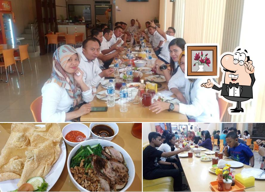 Golden Resto, Kudus - Restaurant menu, prices and reviews