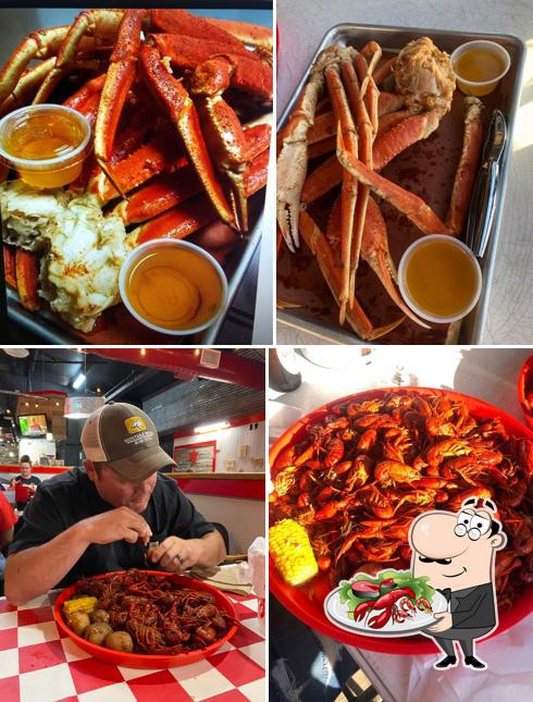 The Rusty Hook Bar & Grill in Bacliff - Restaurant menu and reviews