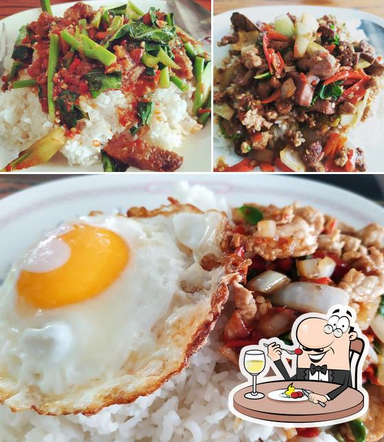 เจ้นกตามสั่ง restaurant, Prakhon Chai - Restaurant reviews