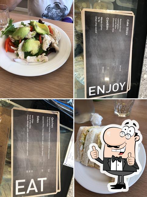 Neighbourhood Cafe in Bellmere - Restaurant reviews