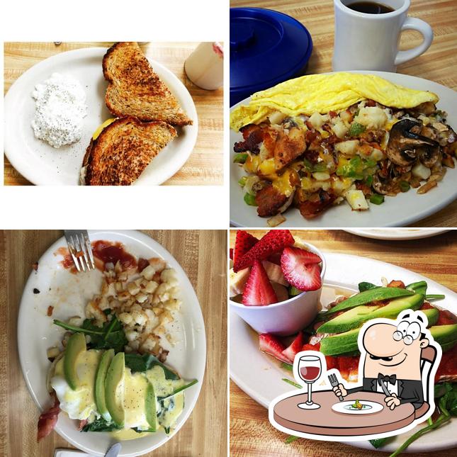 Penguin Cafe in Laguna Beach - Restaurant menu and reviews