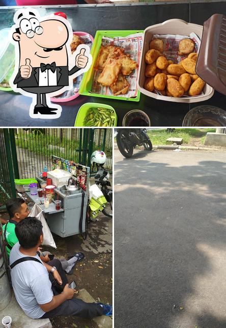 warung kopi mobil, Surabaya
