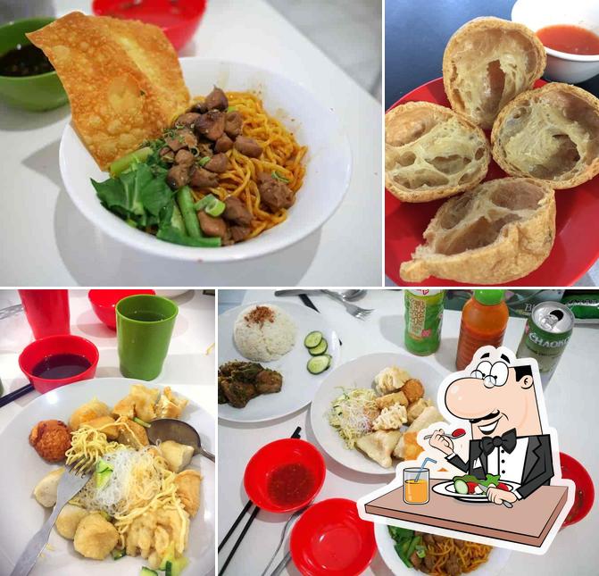 Famili Ria in Surrey Hills - Restaurant menu and reviews