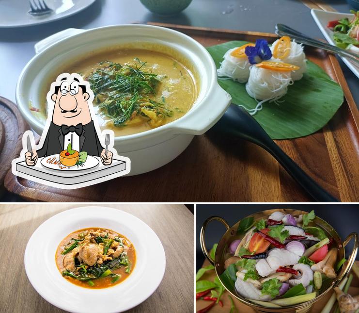 Tonkow Cafe Srinagarindra, Samut Prakan - Carta del restaurante y opiniones