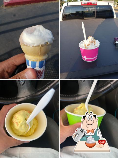 Custard Corner, Waterford Township - Restaurant menu, prices and reviews