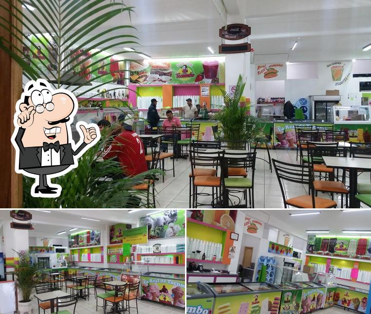 Paleteria Y Neveria La Real De Tocumbo restaurant, Tlalnepantla de Baz