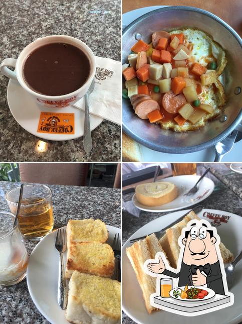 Coffee Boy cafe, Bang Khu Wat