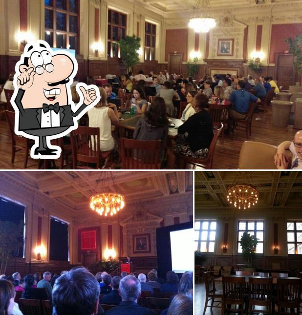 Holmes Lounge, St. Louis - Restaurant menu, prices and reviews