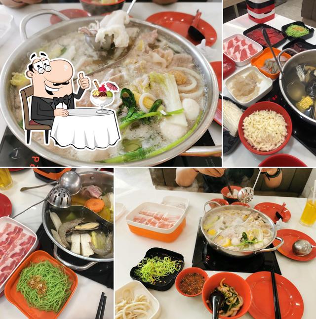 Suki Teenoi (Phahonyothin 19) restaurant, Bangkok, 1 Phahonyothin Road ...