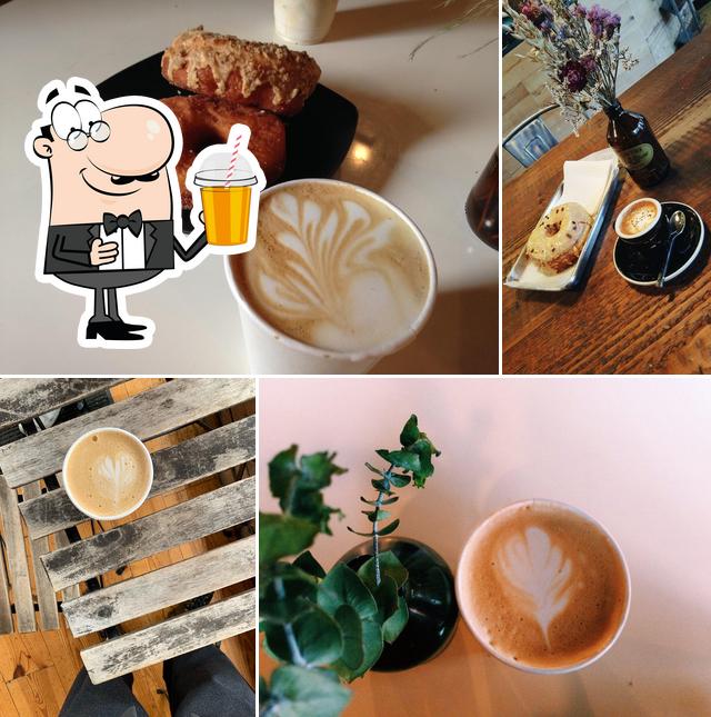 Milk & Pull, 778 Seneca Ave in New York City - Restaurant menu and reviews