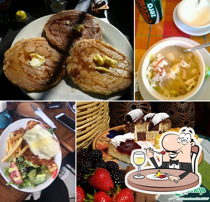 El Conejo restaurant, Mexico City, Calle Nte 84 No. 6228 - Restaurant ...