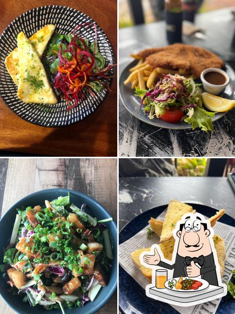 O'Sheas Restaurant, Machans Beach - Restaurant menu, prices and reviews