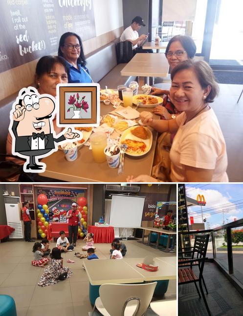 Jollibee - Bacoor Blvd., Bacoor - Restaurant menu, prices and reviews
