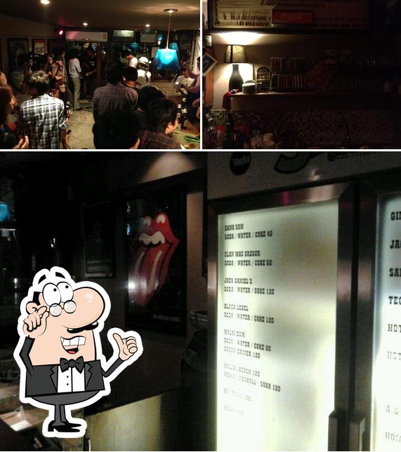 Bar Shaky Reborn, Chiang Mai