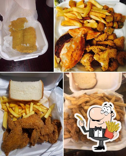 Shark's Fish and Chicken in Hoover - Restaurant menu and reviews