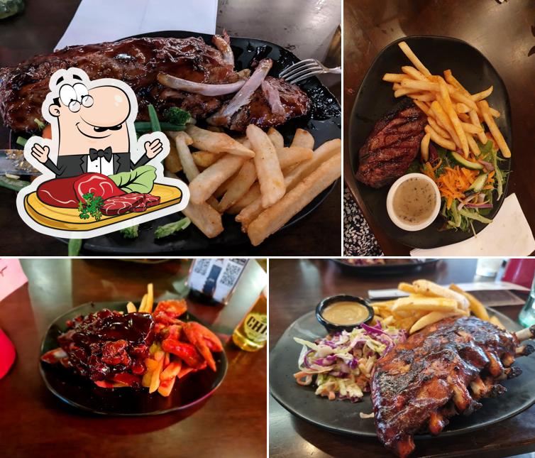 Top 2 restaurants with roasted chicken in Newtown, Queensland, january ...